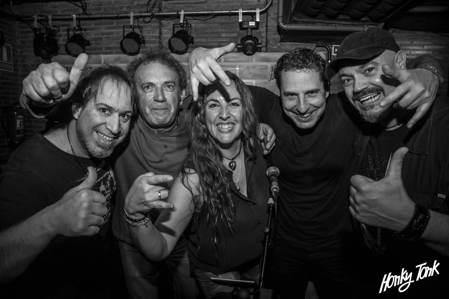 MALA MUJER BAND - Honky Tonk